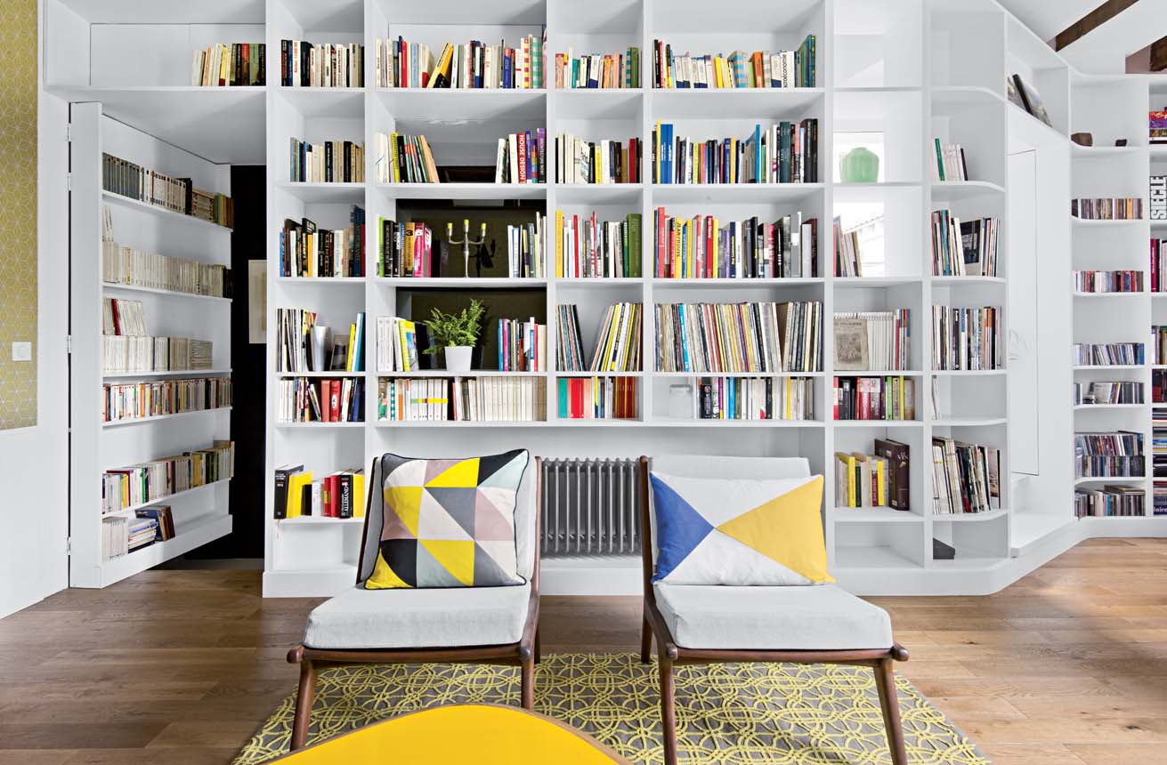 Bibliothèque avec une porte secrète - [THEMATIQUE]