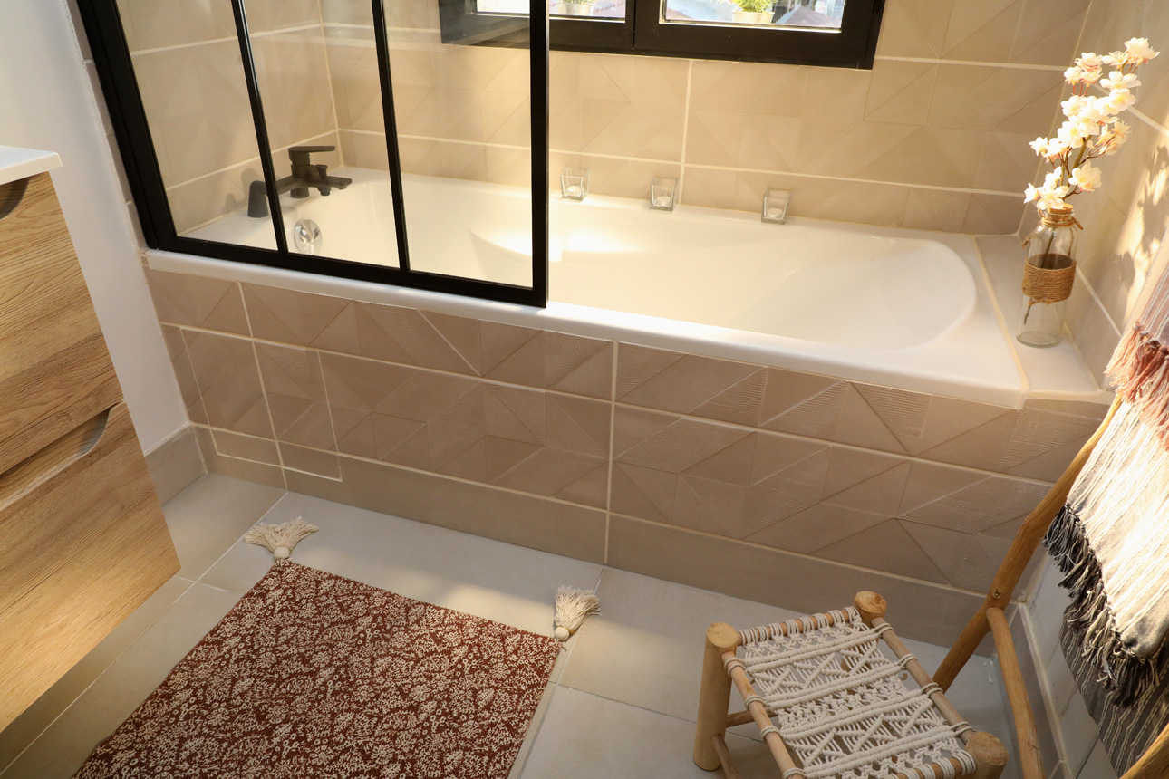 Poser une baignoire et son tablier - [THEMATIQUE]